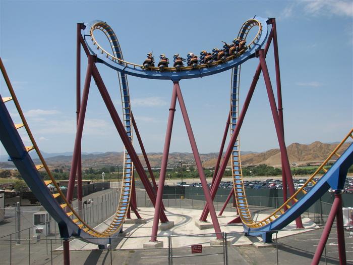 Six Flags Magic Mountain - Scream!